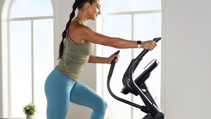 Carbon EL Elliptical | BodyStack
